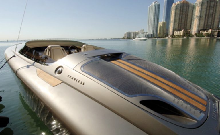 A Look At The 'FEARLESS' Porsche Speedboat