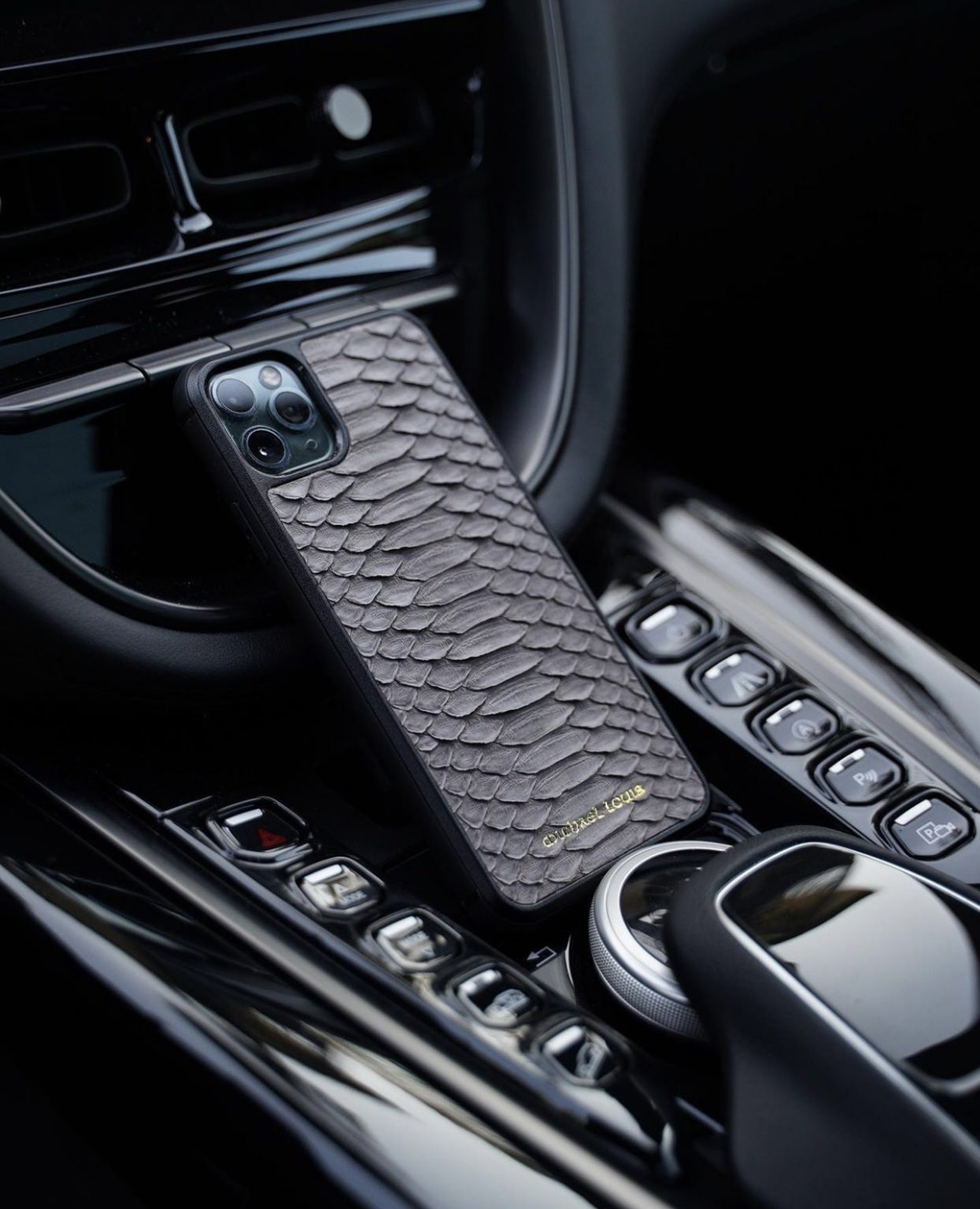Top 5 Phone Cases in 2022 - The Luxury Lifestyle Magazine