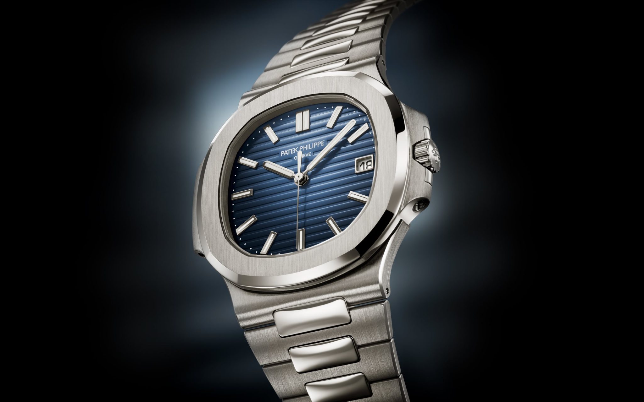 Patek Philippe Nautilus Continues With It's Updated 5811